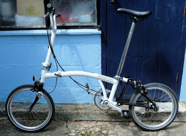 BROMPTON A LINE 3 Speed Folding Bike. White. Mint condition. £669.71 ...