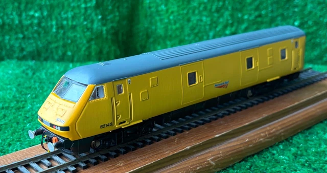 HORNBY MK4 DVT in Network Rail. Lovely model. £41.26 - PicClick UK