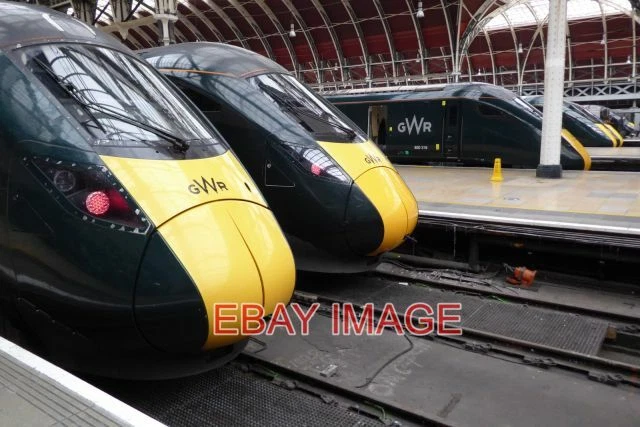 PHOTO GWR 800 Class Trains In Paddington Station Gwr 800 Class Trains ...