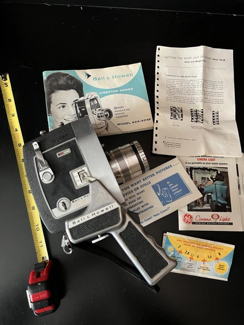 BELL AND HOWELL Director Series Zoomatic Magazine 8MM Camera Model 424 ...