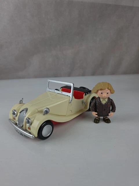 POSTMAN PAT LARGE Friction Sports Car, Dr. Gilbertson Figure Toy Set ...