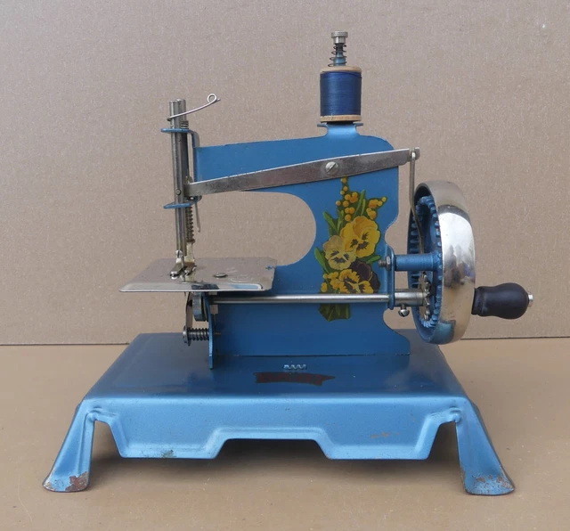 ANCIEN JOUET MACHINE A COUDRE en tôle bleue BABY vintage jeu enfant old ...