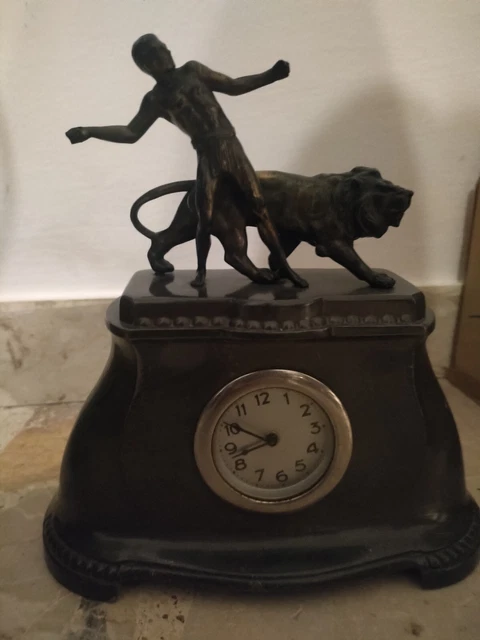 ANTIQUARIATO ANTICO RARO Orologio Statuetta Bronzo Con Aitante Giovane ...