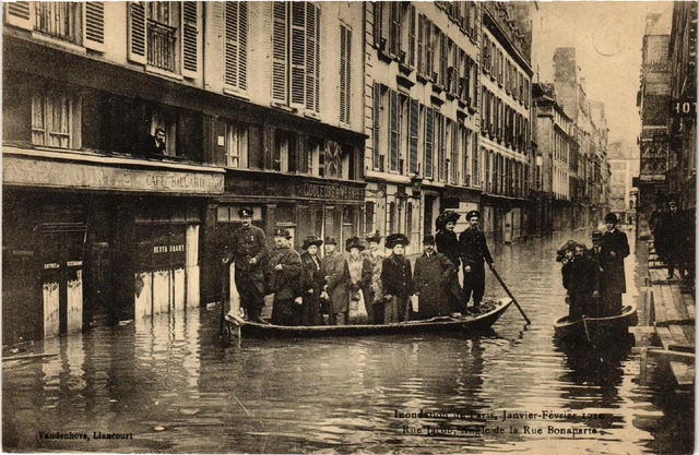 CPA INONDATION DE PARIS 1910. Rue Jacob Angle de la Rue Bonaparte ...