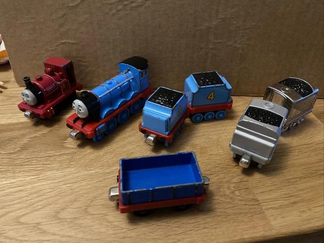 THOMAS THE TANK Engine Diecast Train Magnetic Bundle Gordon, Skarloey ...