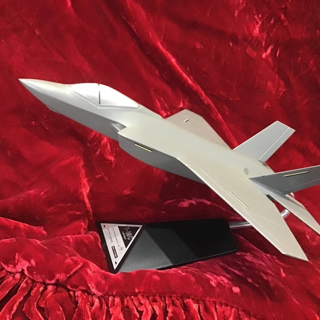 USAF LOCKHEED MARTIN F-35A JSF CV USN Desk Top Display 1/72 Model Jet ...