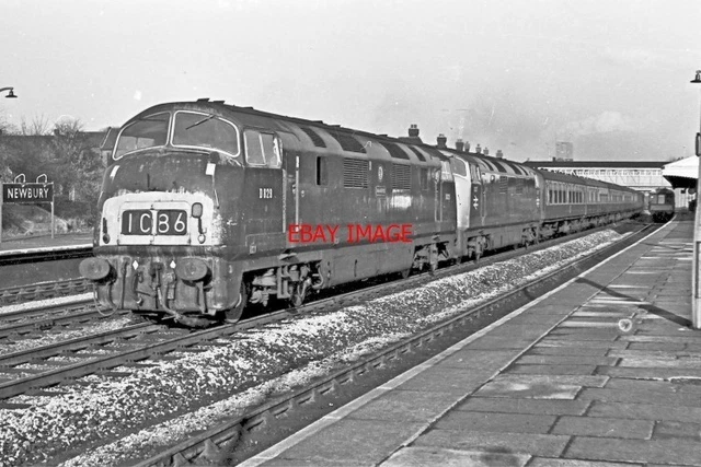 PHOTO WARSHIP Loco No D829 At Newbury Railway Station £1.85 - PicClick UK
