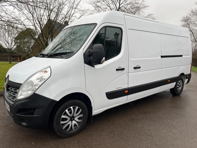2018 RENAULT MASTER 2.3 dCi 35 Business+ FWD LWB Medium Roof Euro 6 5dr ...