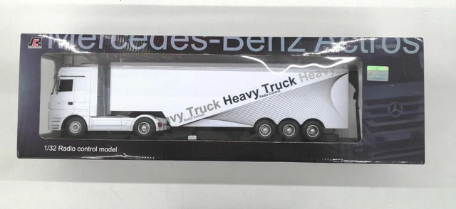 PEANUTS CLUB MERCEDES-BENZ Actros 1/32 Radio Control Model £135.21 ...