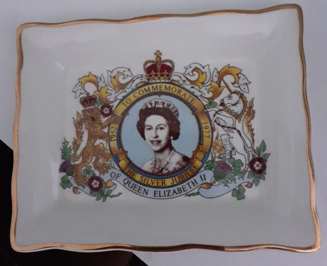 WEATHERBY HANLEY ROYAL Falcon Ware The Silver Jubilee Queen Elizabeth ...