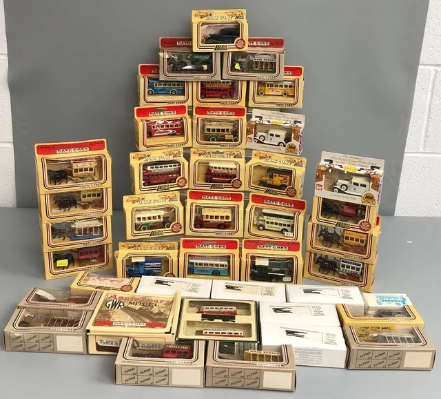 LLEDO DIECAST VEHICLE Model Bundle x40 Days Gone Walkers Crisps Cars ...