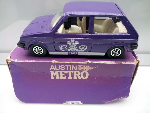 CORGI TOYS / #275 Austin Mini Metro - Purple - 1981 Royal Wedding ...