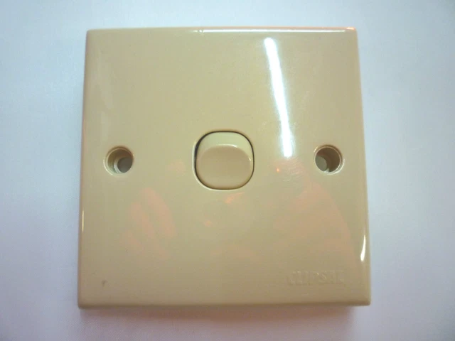 CLIPSAL ELECTRICS Single Switch Socket 230V 10A Motorhome Caravan ...