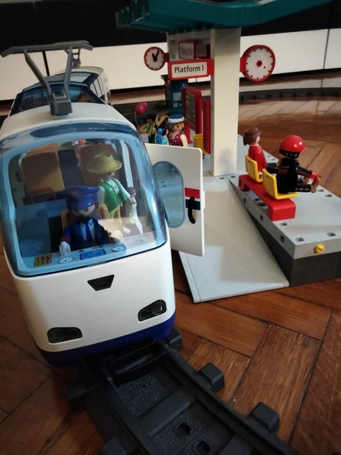 PLAYMOBIL RC TRAIN + Railway & Shell Gas stations + rail crossing ...