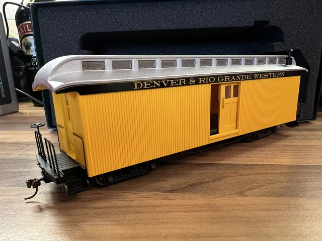 BACHMANN SPECTRUM 26418 DRG&W Rio Grande Baggage Car – On30 - Yellow (2 ...