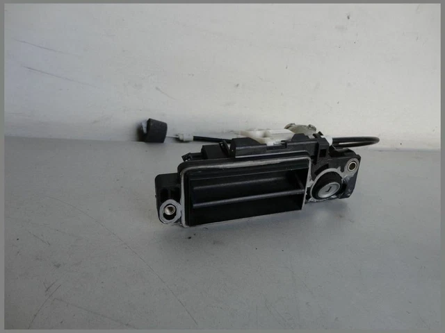 MERCEDES BENZ MB W203 Heckklappenschloss Heckklappe TASTER HINTEN ...