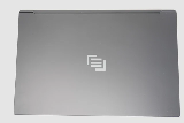 MAINGEAR VECTOR PRO 2 17,3" Advanced Micro Devices Ryzen 9 6900HX, RTX ...