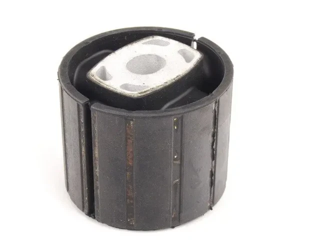 NEUF BMW X3 E83 Rear Differential Carrier Bushing 33176770866 6770866 ...