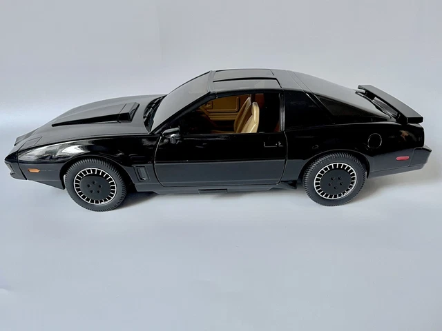KNIGHT RIDER ELECTRONIC 1/15 Scale KITT Vehicle Car Diamond Select Toys ...