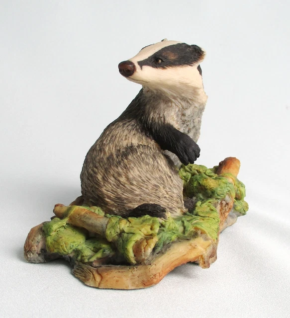 BORDER FINE ARTS Badger Looking Back Model O23- Hand Made in Scotland £ ...
