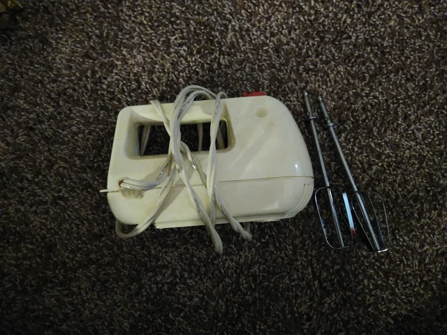 TOASTMASTER HAND MIXER And Beaters Electric 5 Speed Model NO. 1744 $4. ...