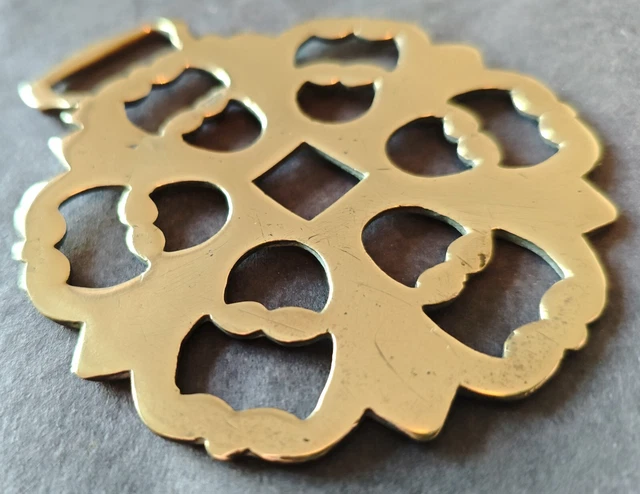 ANTIQUE HORSE BRASS - A Rare Cast Pattern 'Batwing' Border £25.99 ...