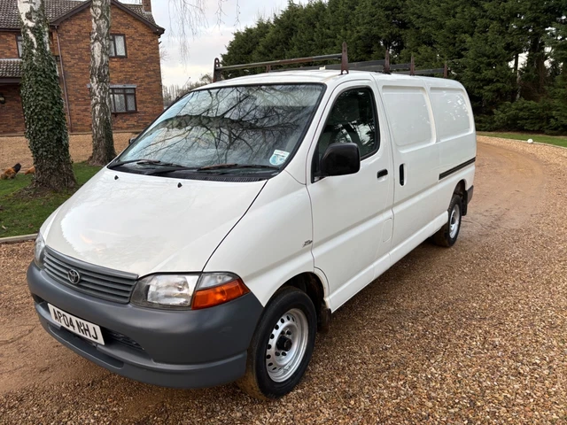 TOYOTA HIACE 2.5 D-4D GS 300 LWB PANEL VAN Only 79000 Miles No VAT £ ...