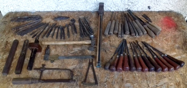 GROS LOT OUTILS ANCIENS menuisier ebeniste sculpteur horloger gouges ...