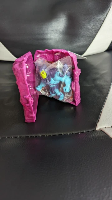 MASTERS OF THE Universe Eternia Mini Figures Wave 2 - Skeletor £8.50 ...