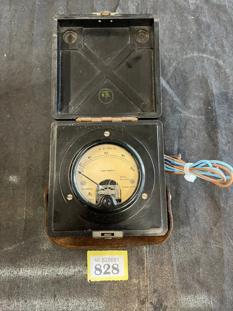 WW2 BRITISH MILITARY AC Volt Meter in Bakelite Case Dated 1944 £39.99 ...