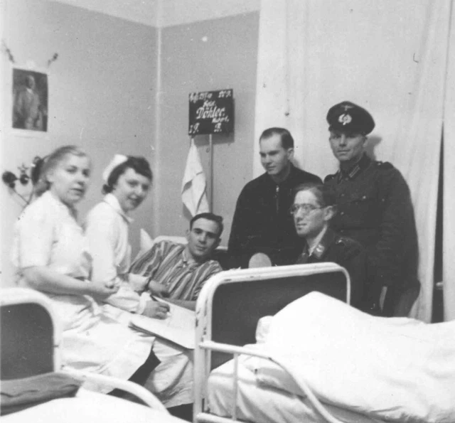 FOTO SOLDATEN LAZARETT Lazarett, Soldaten und Schwestern 15x10 EUR 1,00 ...