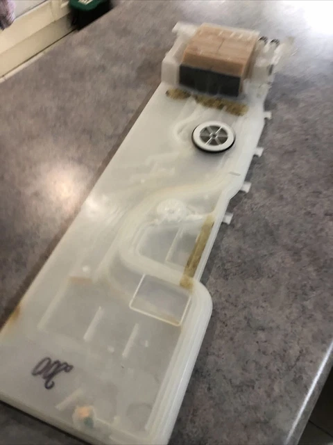 MIELE G1023 U dishwasher - Heat Exchanger Water Tank (T21-62).. $80.00 ...
