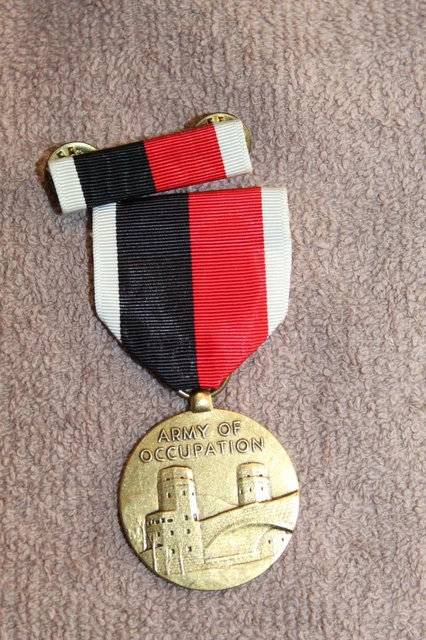 ORIGINAL U.S. ARMY WW2 Occupation Service Medal w/Ribbon(s) & Germany ...