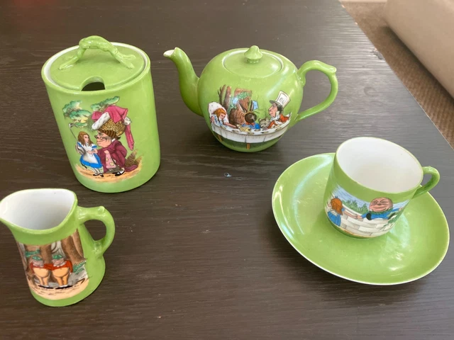 ROYAL WINTON GRIMWADES Alice in Wonderland Fine China Tea Set £68.31 ...