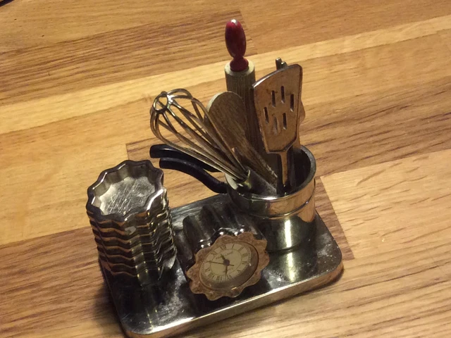 RARE VINTAGE CLOCK Cook Cooking Utensils Park Lane Miniature Fully ...