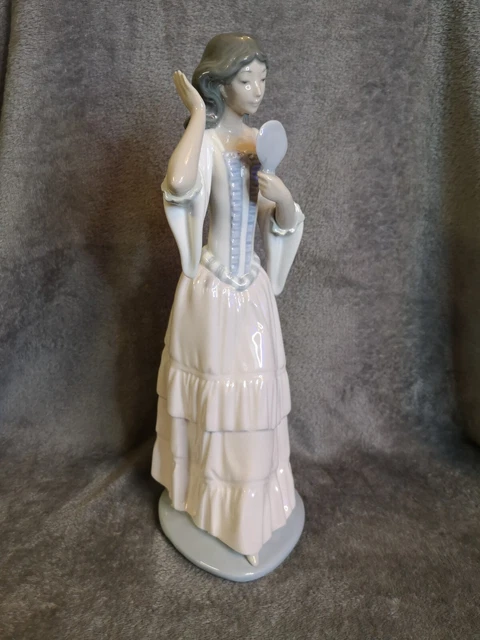 NAO BY LLADRO Self Reflection Lady With Mirror Large Figurine Retired ...
