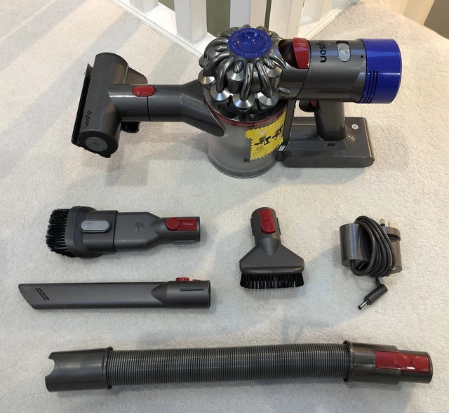 DYSON V8 CAR Vac Cordless Vacuum Cleaner With Tools CLEANED & NEW ...