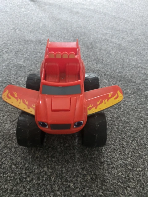 BLAZE AND THE Monster Machines Talking Flying Jet Blaze Spring Out ...