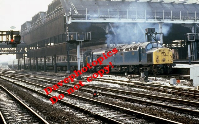 ORIGINAL 35MM Slide Railway Diesel - 40118 @ Manchester Victoria 1984 £ ...