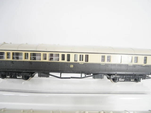 HORNBY OO GAUGE GWR Collett Chocolate & Cream Coaches x 3 £28.99 ...