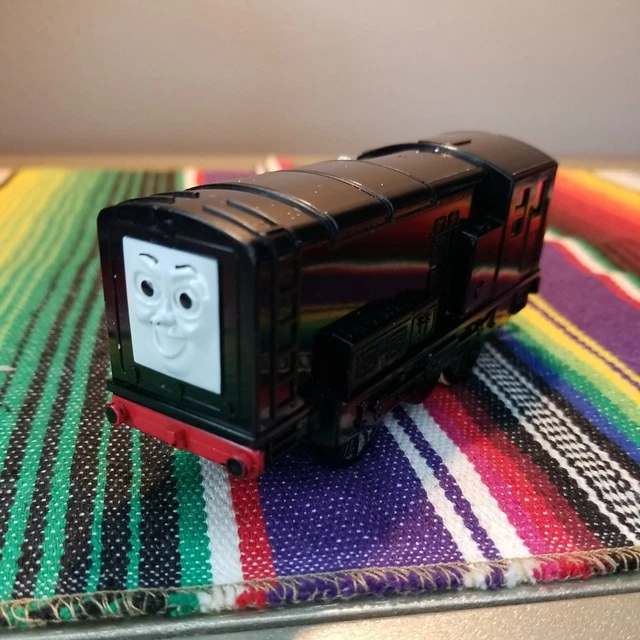 THOMAS & FRIENDS Tomy Trackmaster Motorized Train Engine Duck 8 1997 ...