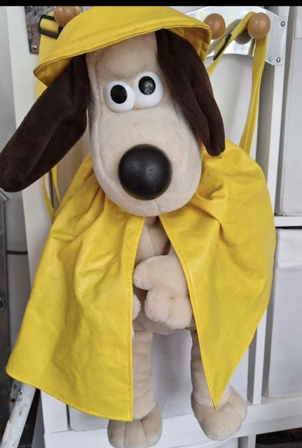 WALLACE AND GROMIT Vintage Rare Yellow Raincoat Plush Backpack / Bag ...
