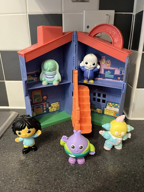 CBEEBIES MOON AND Me Toys Take And Go House Playset & Figures Bundle £ ...