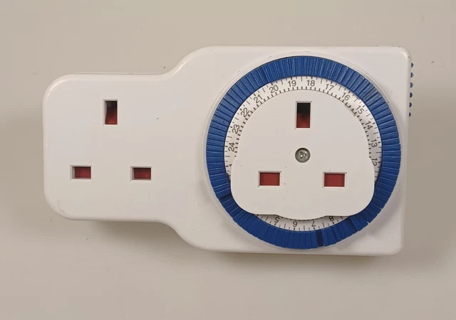DOUBLE SOCKET STATUS 24Hr Manual Plug In Timer Socket With Dual Socket ...