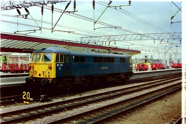 35MM RAILWAY COLOUR Negative Class 87 101 at Crewe £1.75 - PicClick UK