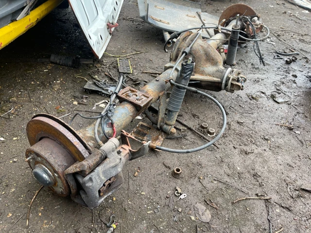 IVECO DAILY 35S13 Rear Axle Single Wheel 2011 Complete With Guarantee £ ...