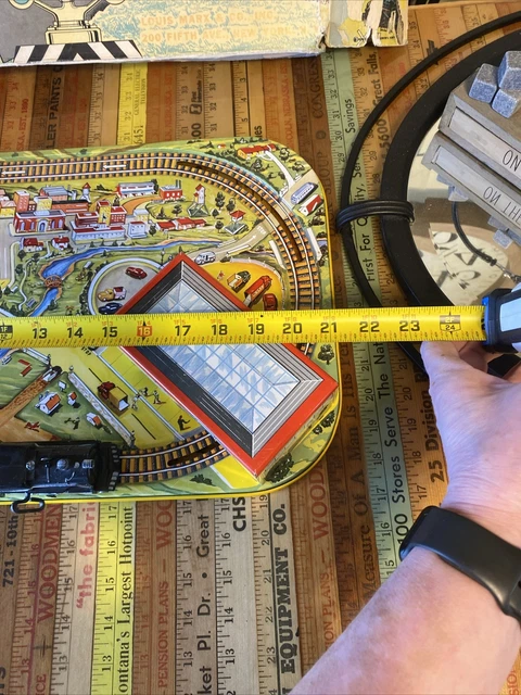 MARX SCENIC EXPRESS Wind-Up Train With Tin Litho Track Layout Works ...