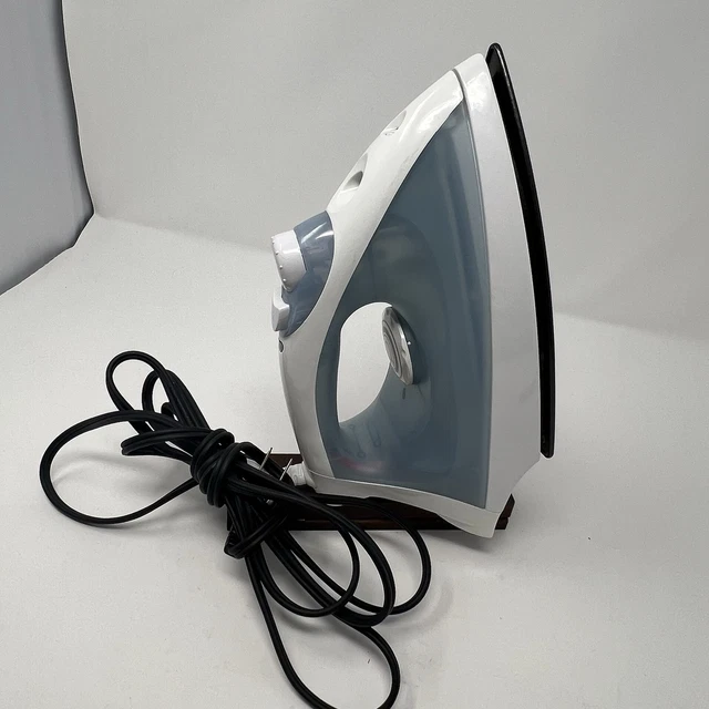 BLACK + DECKER Variable Steam Iron Compact Smartemp Mist Nonstick £13. ...