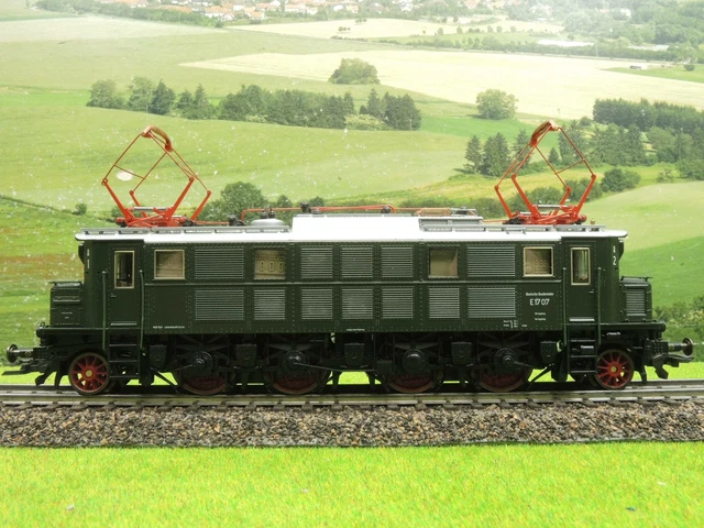 ROCO H0 E-LOK BR E17 07 DB (BB) T0005 EUR 49,50 - PicClick DE