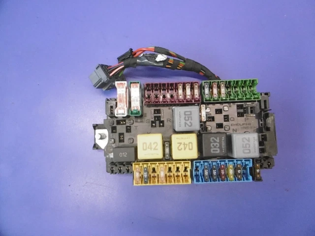 MERCEDES VITO W447 Sicherungskasten Relais Einheit A2469067100 EUR 86 ...